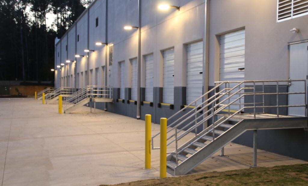 G27 4501 Exterior Loading Dock - AB Goodrich